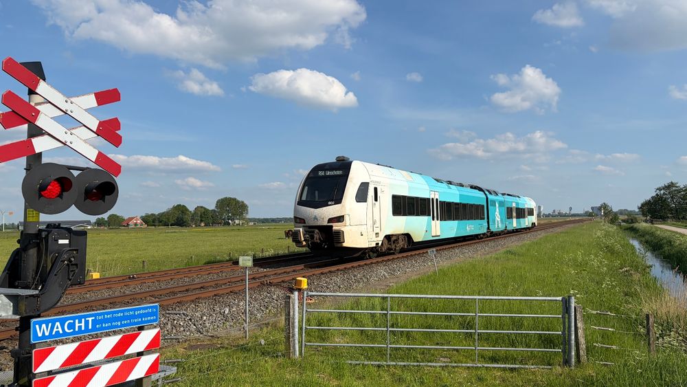 49 euro-abonnement geldt ook bij Arriva: ‘Er passen nog wel wat mensen ...