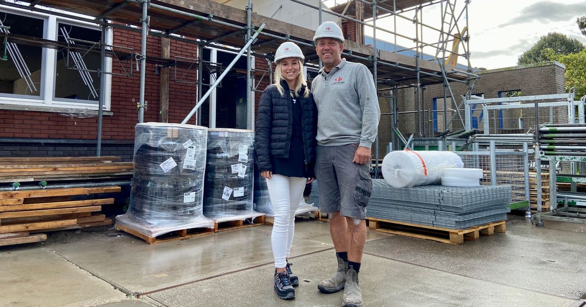 Gerben bouwt een starterswoning voor zijn dochter Ilse: 'Als ik snel bouw, is ze volgend jaar ...