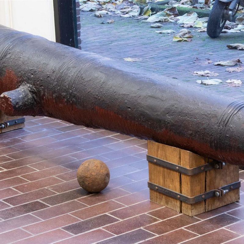 Moeizame verkoop scheepskanon uit 1650: twintig man is nog te weinig om ...