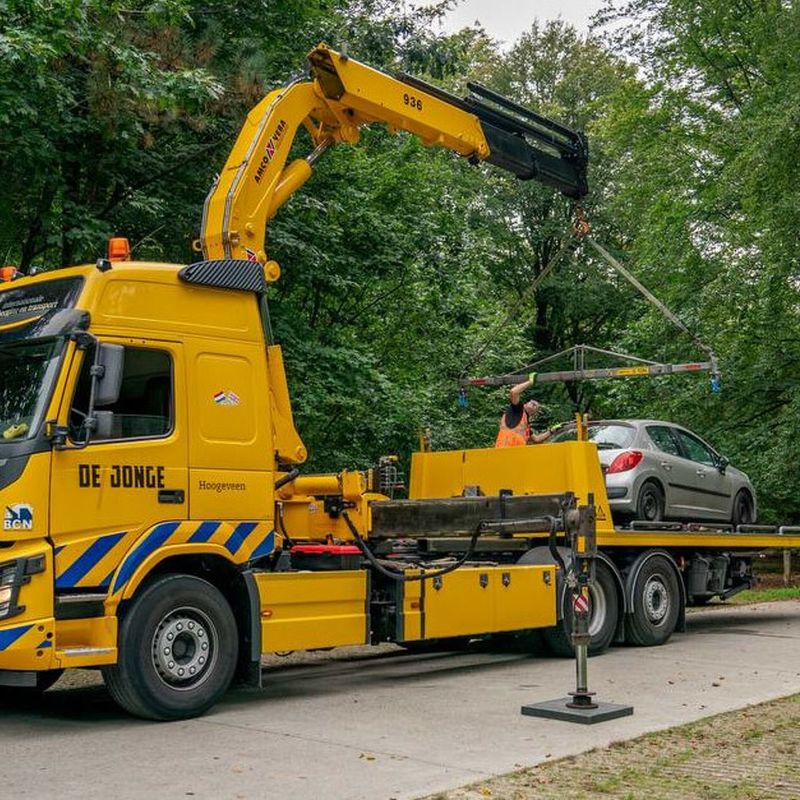 Politie zet helikopter in bij zoektocht verdachten auto-inbraak Spier ...