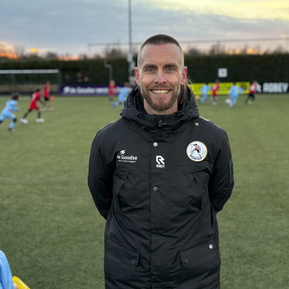 Nathan Rutjes gaat viraal als trainer van de jeugd: 'Het zou eigenlijk ...