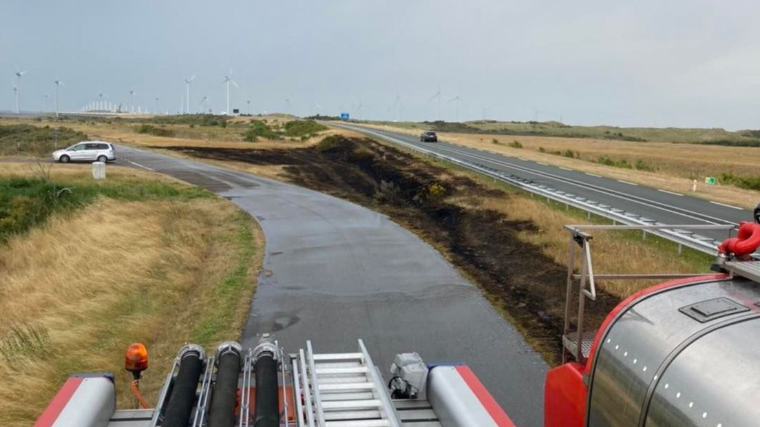 200 vierkante meter berm in vlammen opgegaan bij Oosterscheldekering ...