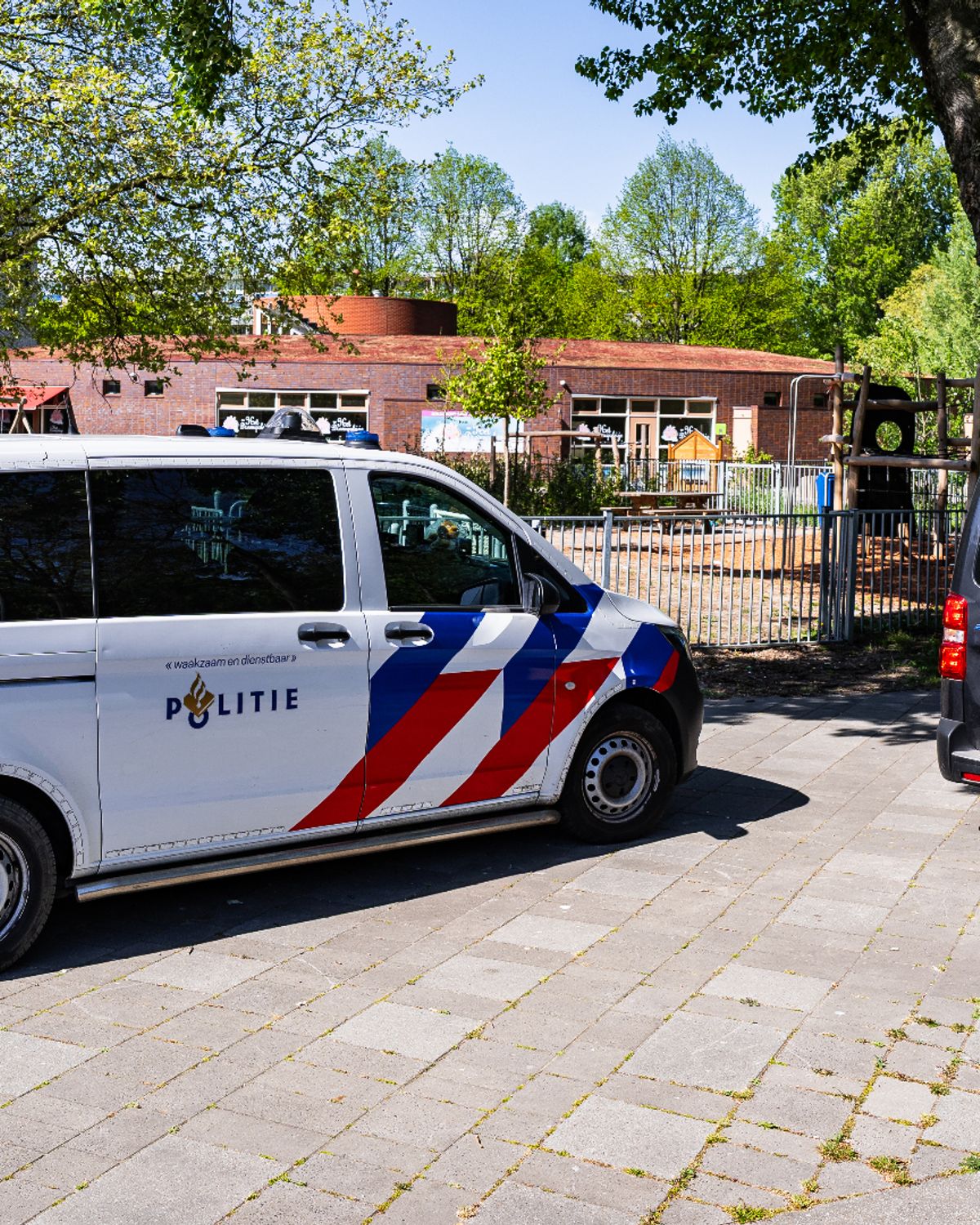 Politie onderzoekt huis in Maassluis na dood van jong kind in ...