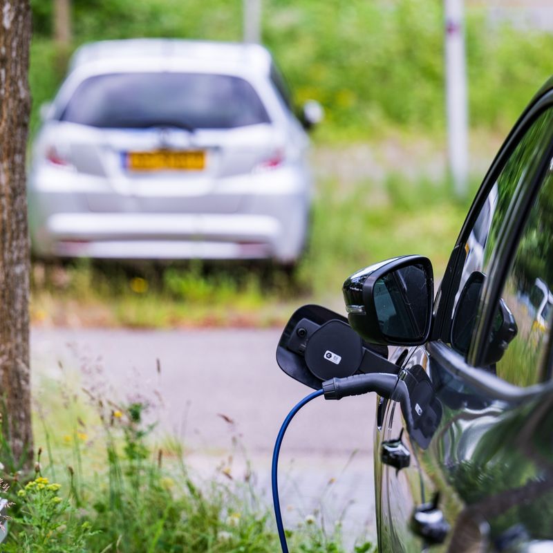 Provincie stelt ambitie bij: "700 laadpalen halen we niet, wij zetten ...