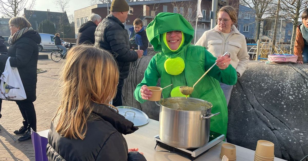 Snert-ramp in de keuken • snert kan ook vega - Omroep Gelderland