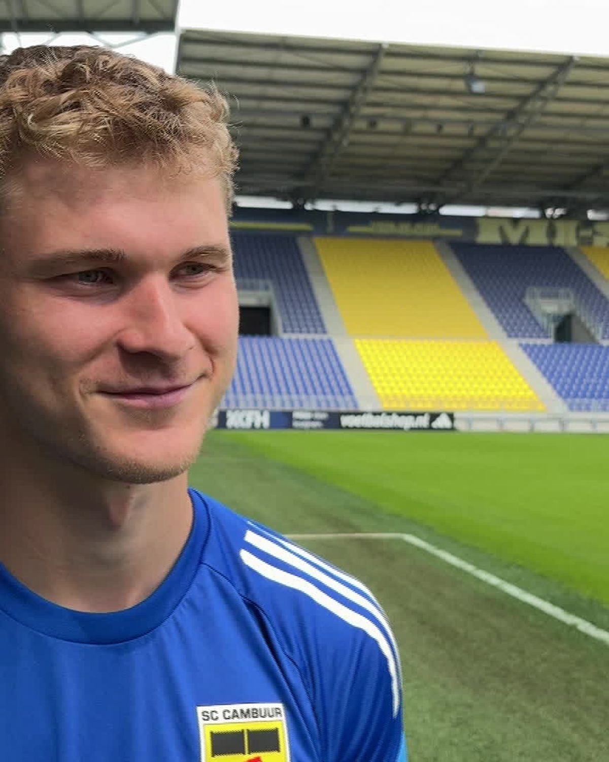 Nicolas Binder leert de eerste zin van 'it Woanskip' - Omrop Fryslân