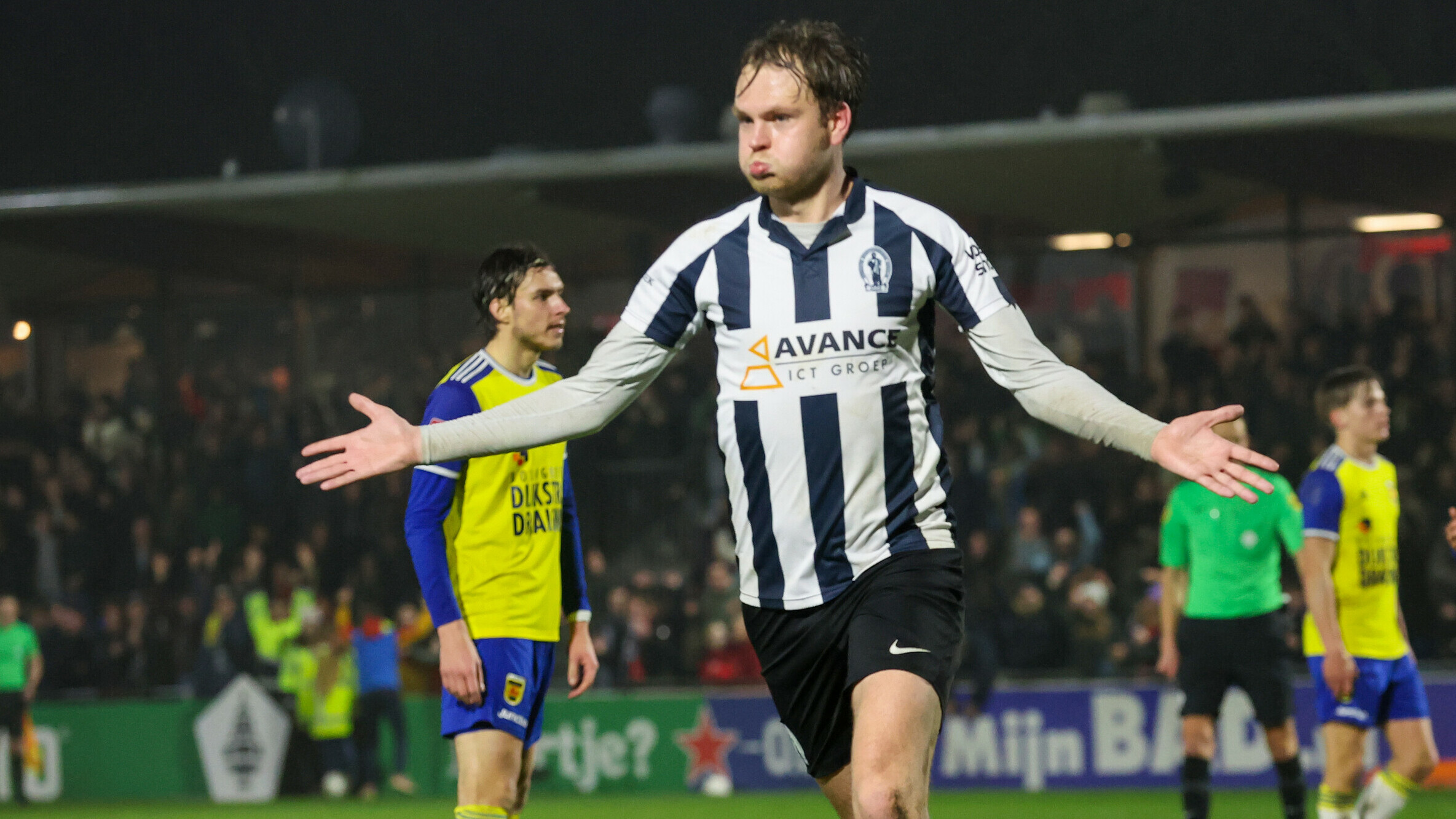Cambuur wint in kraker op het nippertje van Hercules en is door naar de ...