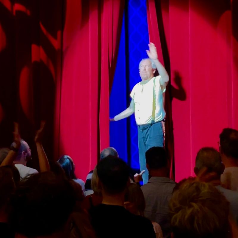 Publiek zwaait Bert Visscher uit: 'Het is een grootheid' - RTV Noord