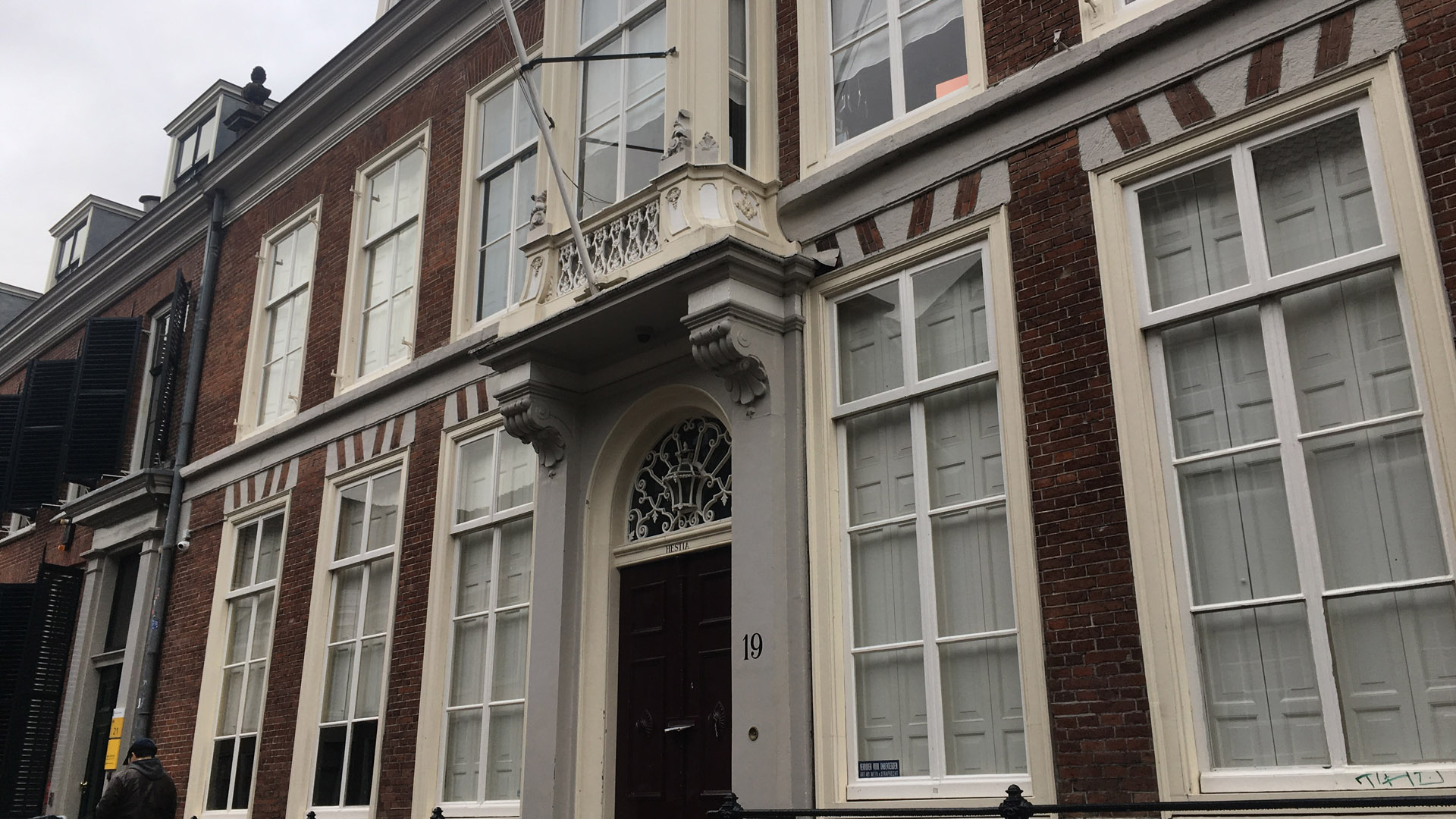 Ouders van Utrechtse studentes op 'grietenpresentatie' doen aangifte ...