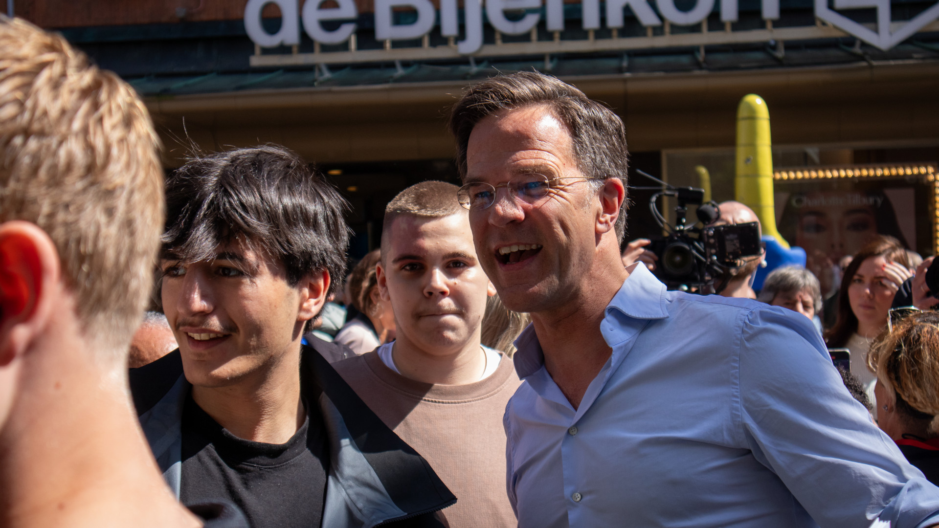 Oud-leerlingen uit Schilderswijk aan het woord in serie 'Kinderen van Rutte': 'Gewoon meester ...