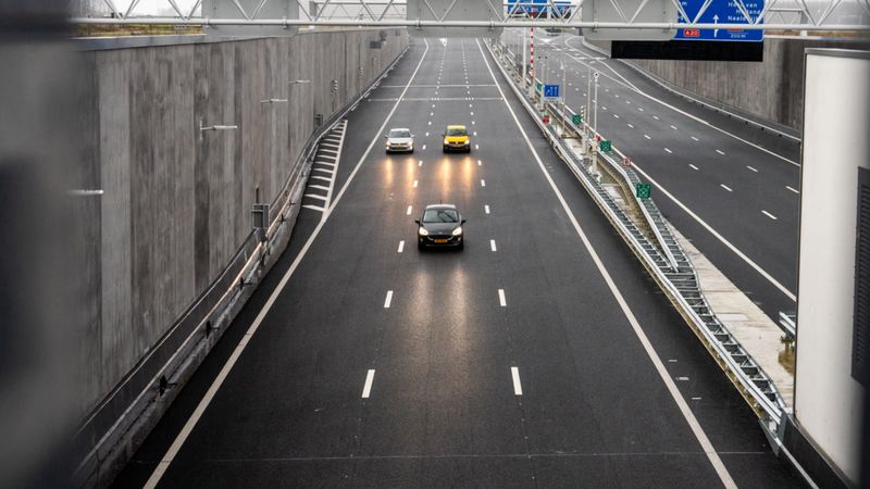 Handmatig tol betalen op A24 gaat vaak mis en vrachtwagens rijden ...
