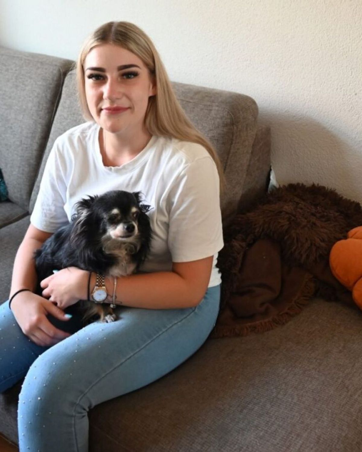 Woningcorporatie zet Senna (18) na overlijden moeder uit ouderlijk huis ...