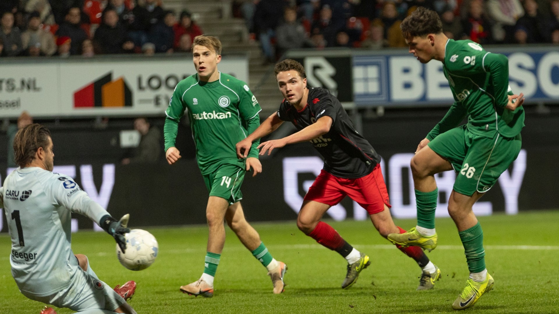 Lees terug: FC Groningen weet dankzij Van Bergen en Resink weer wat ...