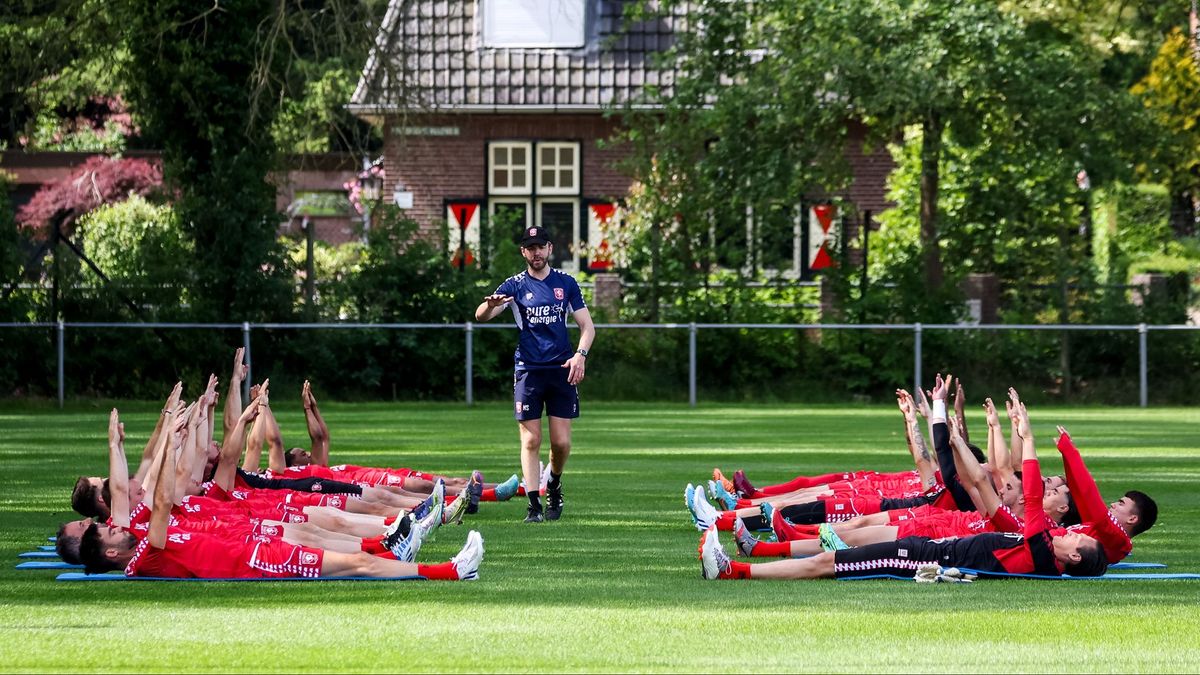 FC Twente begint als eerste club aan voorbereiding op nieuwe seizoen - Oost