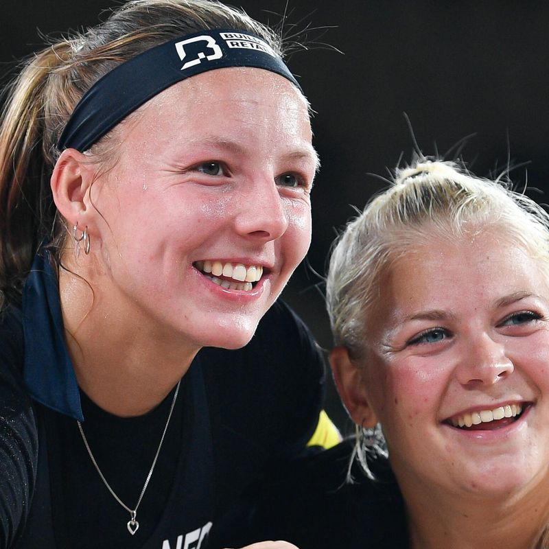 Stam en Schoon beginnen WK beachvolleybal met zege - RTV Drenthe