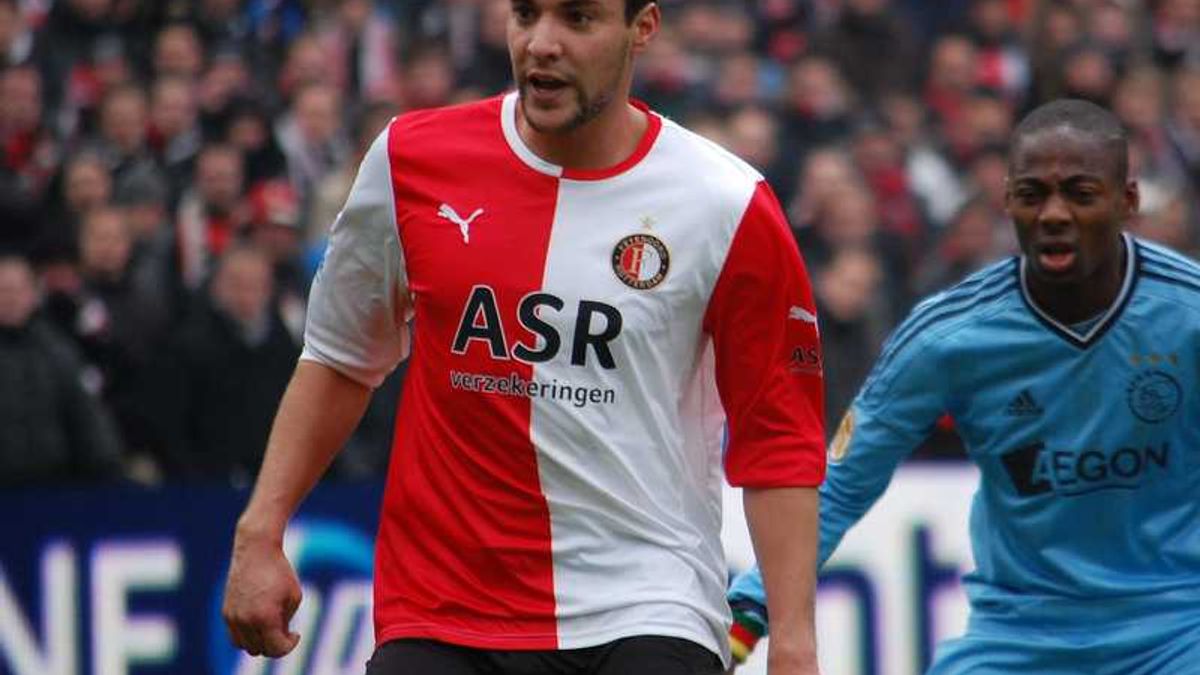 Otman Bakkal tekent voor één jaar bij Feyenoord - Rijnmond