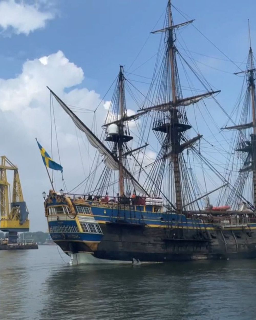 Video: een kijkje aan boord van het grootste houten zeilschip ter ...