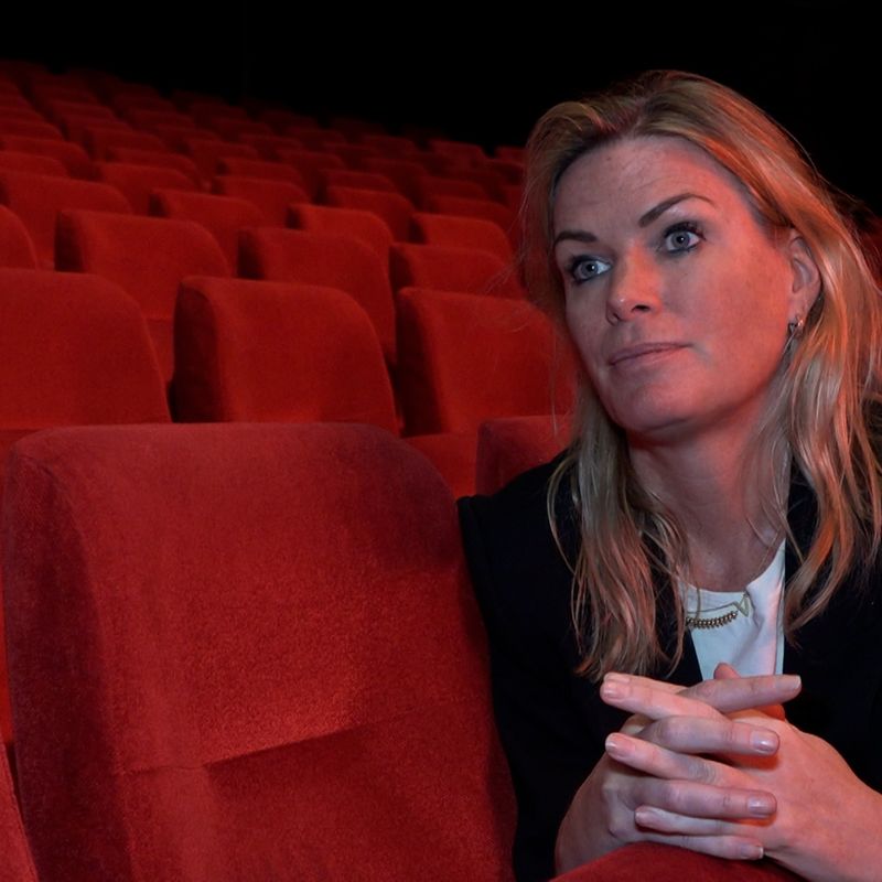 Esther ziet dat toekomst Stadstheater aan zijden draadje hangt: "Mijn ...
