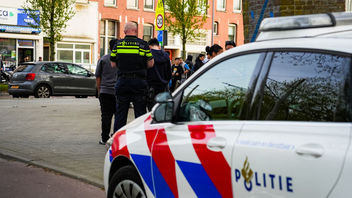 Verdachte op de vlucht na steekpartij | Gewonde door steekpartij, dader op de vlucht - Rijnmond