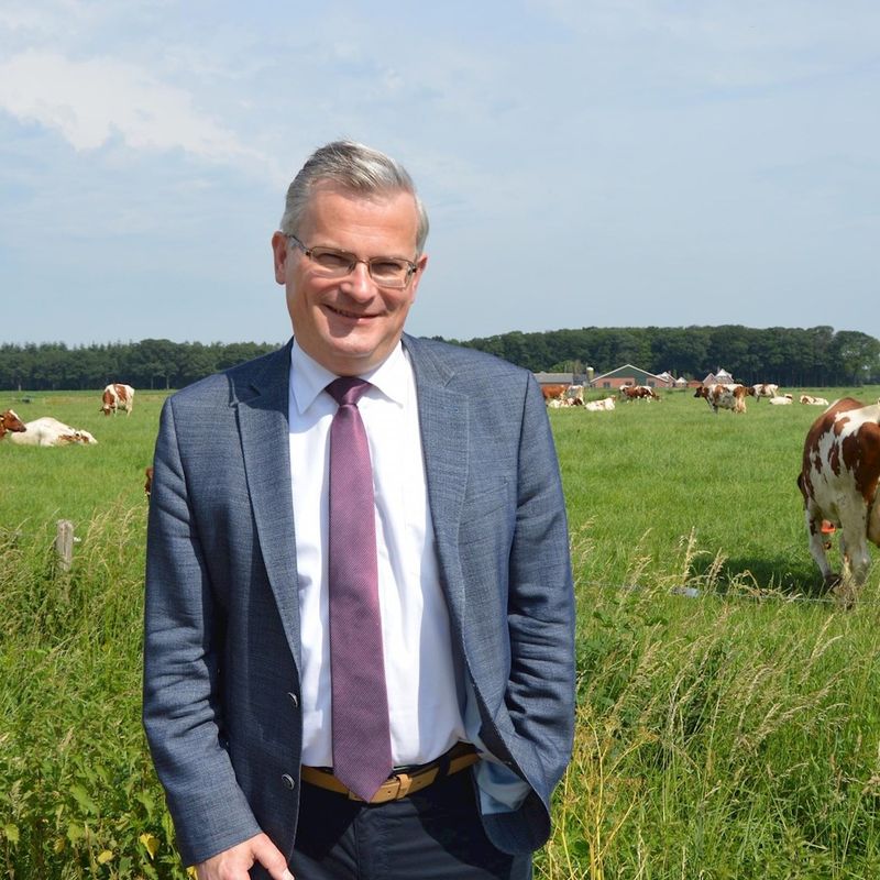 Gedeputeerde Gert Harm ten Bolscher in Groot Onderhoud - Oost