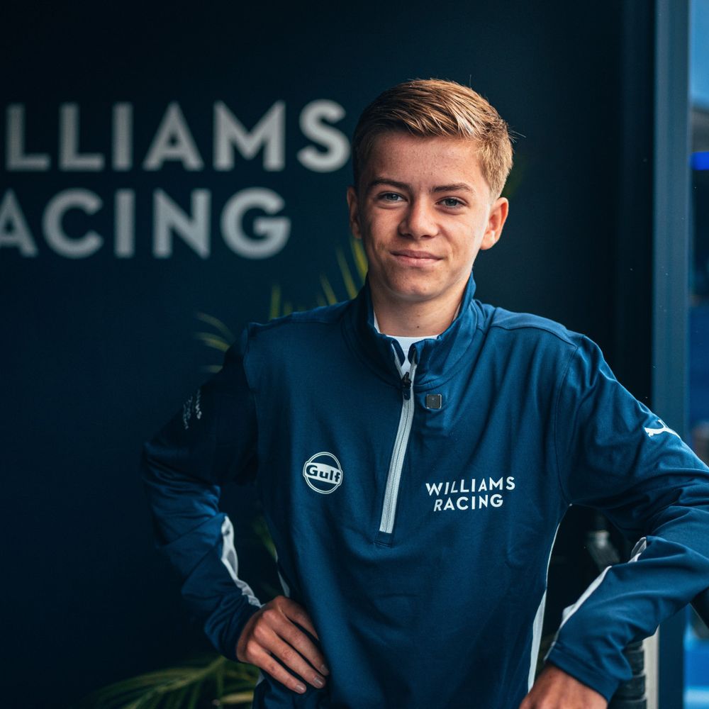 Kartwonder Dean (13) bekroont sterk seizoen met EK-titel - Omroep West