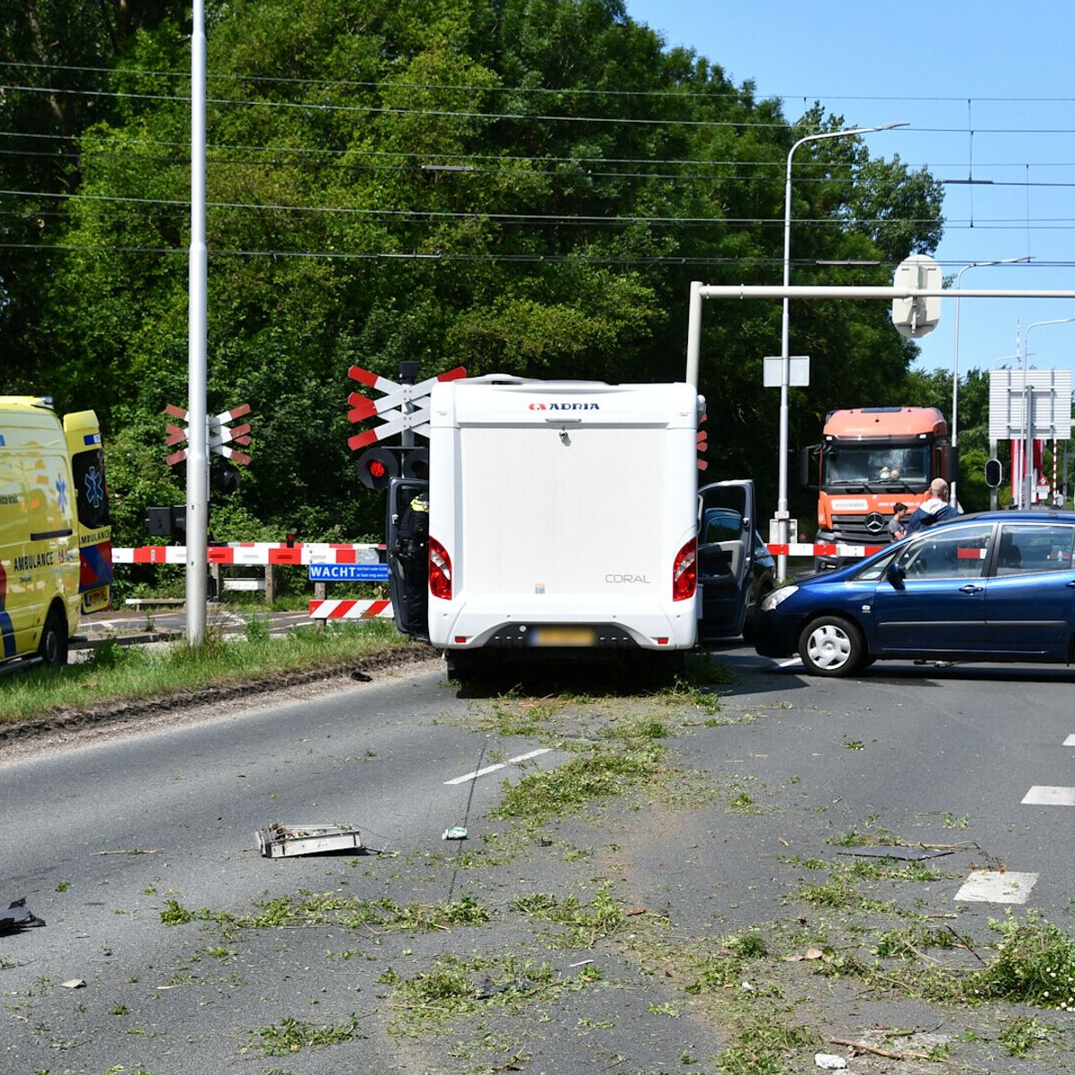 Camperbestuuder onwel en belandt op verkeerde weghelft bij de Sloeweg - Omroep Zeeland