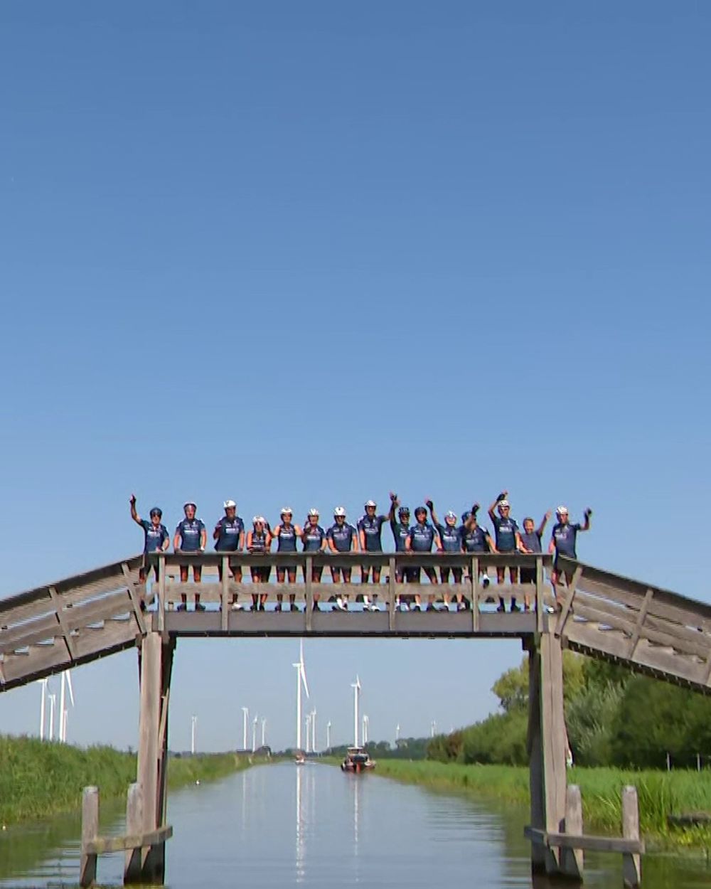 Rondje Zummer dag 8: Jetski's en huwelijksbootjes - RTV Noord