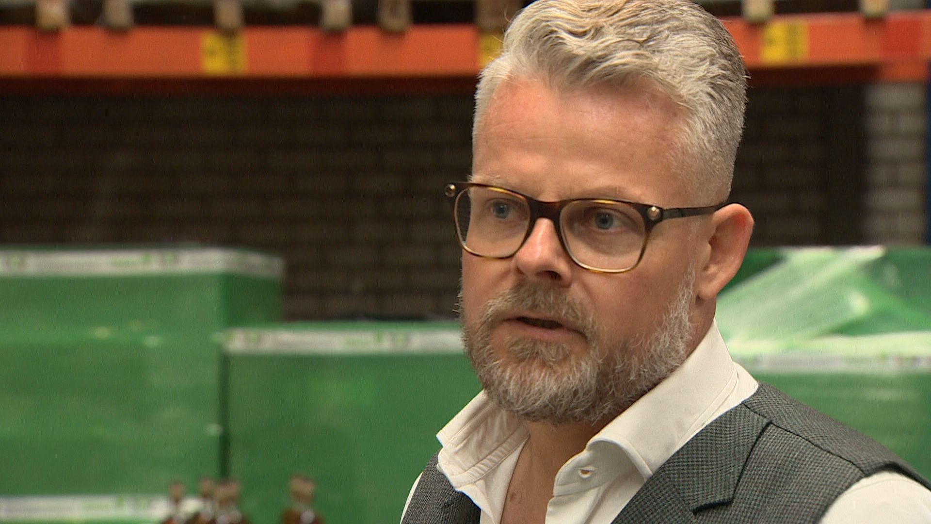 Succesvolle havenman Dennis gooit het roer om na asbestkanker en zit nu ...