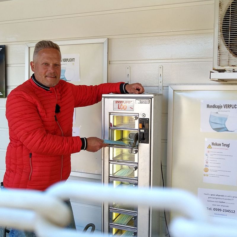Alex Eding heeft eerste erepenning Borger-Odoorn ontvangen - RTV Drenthe