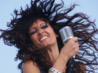 Ann May in Live uit Lloyd - Rijnmond