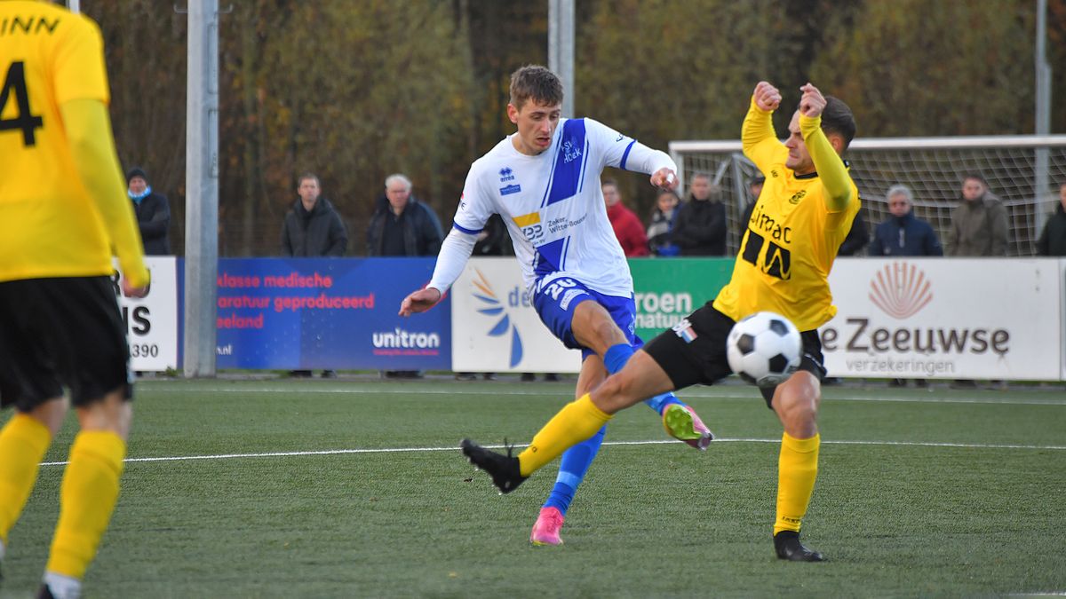 Hoek geeft twee keer voorsprong uit handen en speelt gelijk - Omroep Zeeland