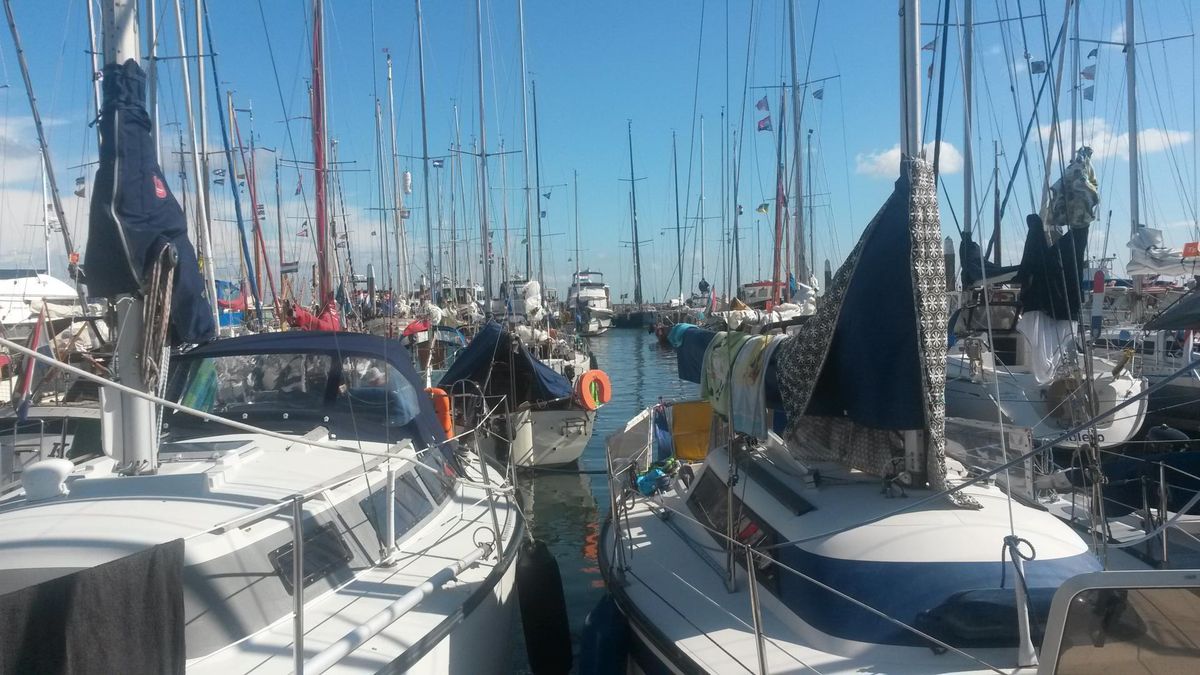 Watersporters bang voor boete vanwege slepen van andere boot - Omrop ...