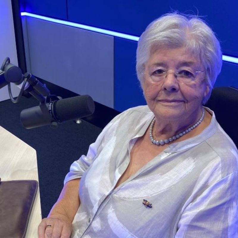 Mya Besselink (90) geeft nog altijd zangles - L1 Nieuws