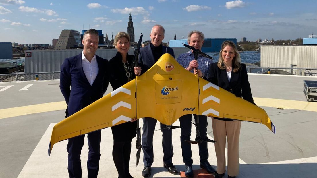 UMCG zet zinnen op inzet drones bij vervoer medicatie - RTV Noord UMCG zet zinnen op inzet drones bij vervoer medicatie - RTV Noord