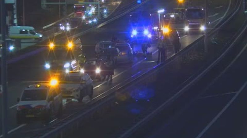 Snelweg Europoort weer vrij na groot ongeluk - Rijnmond