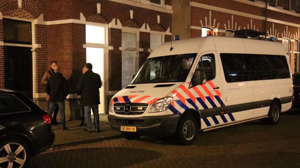 Dode vrouw gevonden in woning, politie vermoedt misdrijf - Omroep West