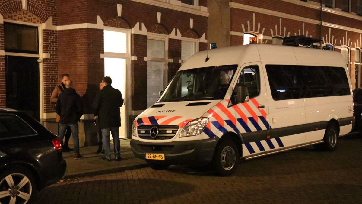 Dode vrouw gevonden in woning, politie vermoedt misdrijf - Omroep West