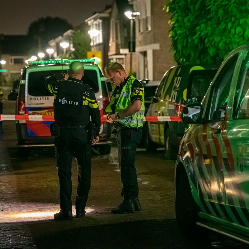 Schot gelost bij woningoverval in Poortugaal, bewoner raakt gewond - Rijnmond