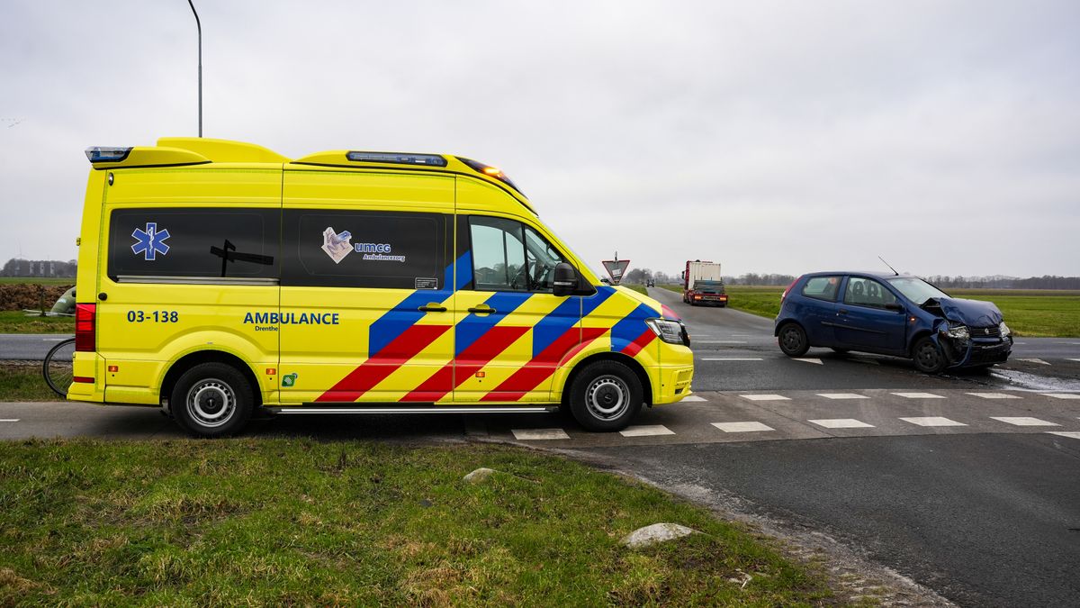 Automobilist gewond bij ongeluk op kruising Schoonebeek - RTV Drenthe