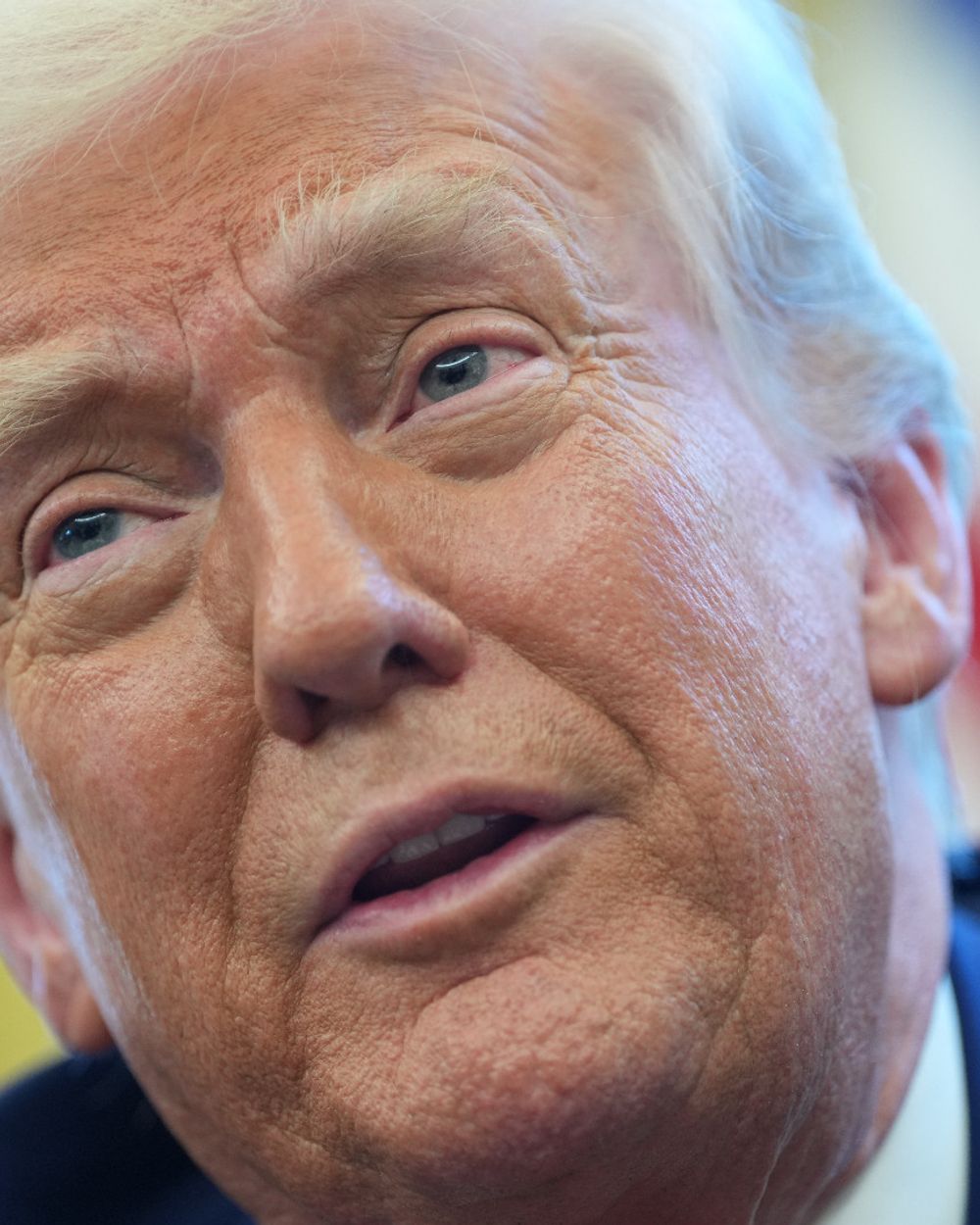 'Burgemeester Van Zanen moet Trump op het matje roepen' - Omroep West