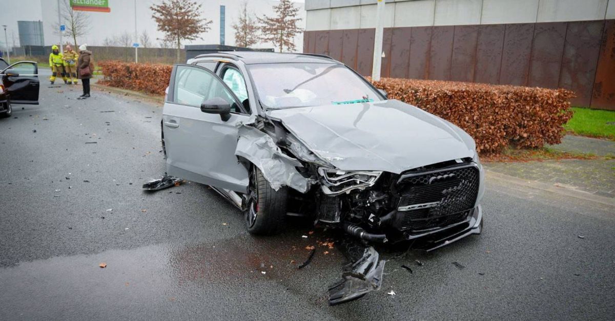 Audi's botsen op industrieterrein • ontploffing bij huis - Omroep ...