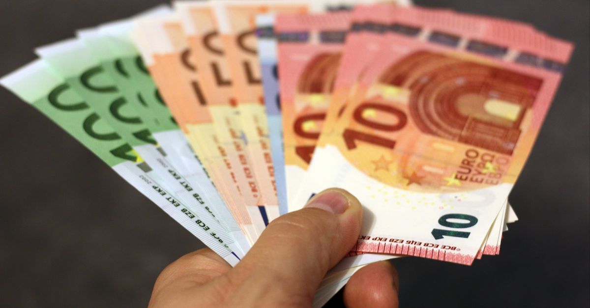 Zo veel schuld hebben mensen gemiddeld, aantal mensen met schuld ...
