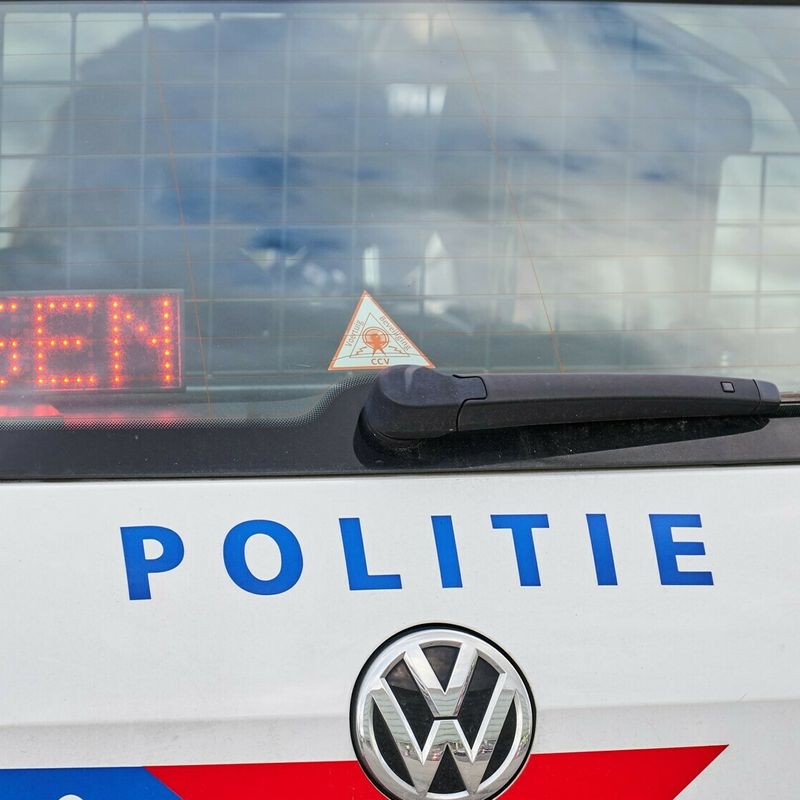 Van wheelie tot lopend op de vlucht: twee motorrijders aangehouden na ...