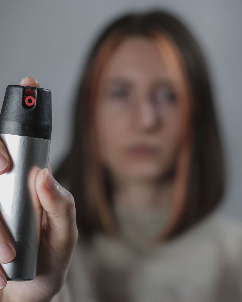Boete voor bezit pepperspray, vrouw wist niets van verbod - Omroep Zeeland