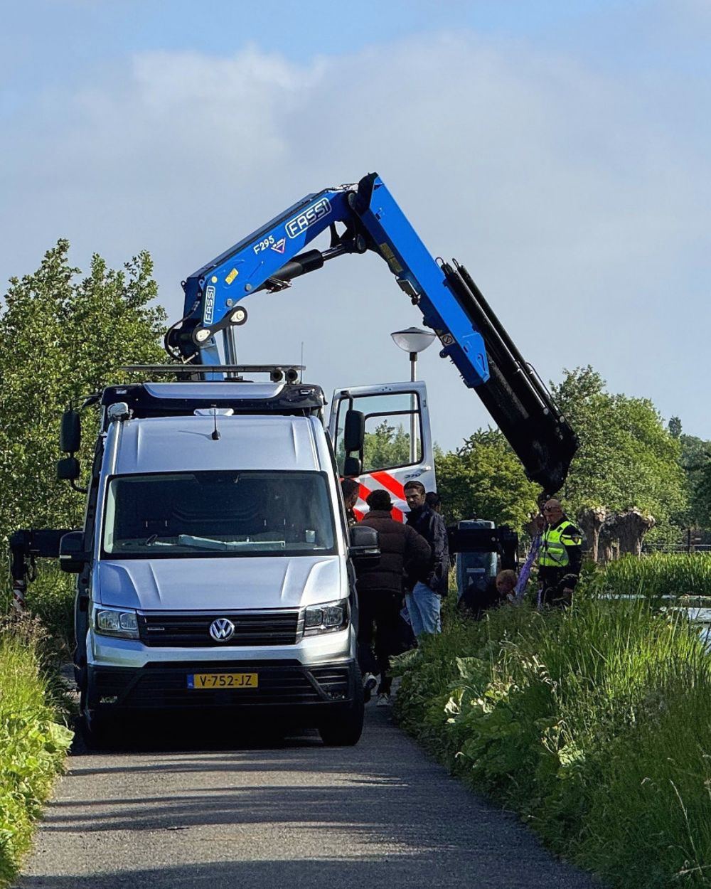 Dode gevonden in water - Omroep West