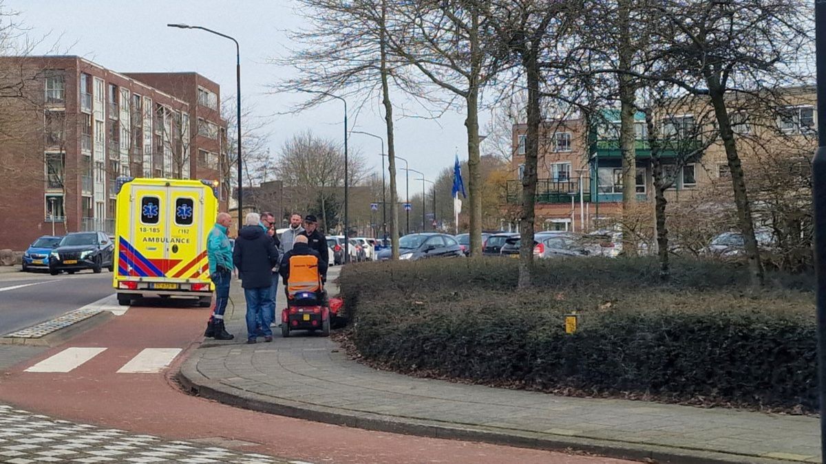 Man gewond na kantelen scootmobiel - Rijnmond