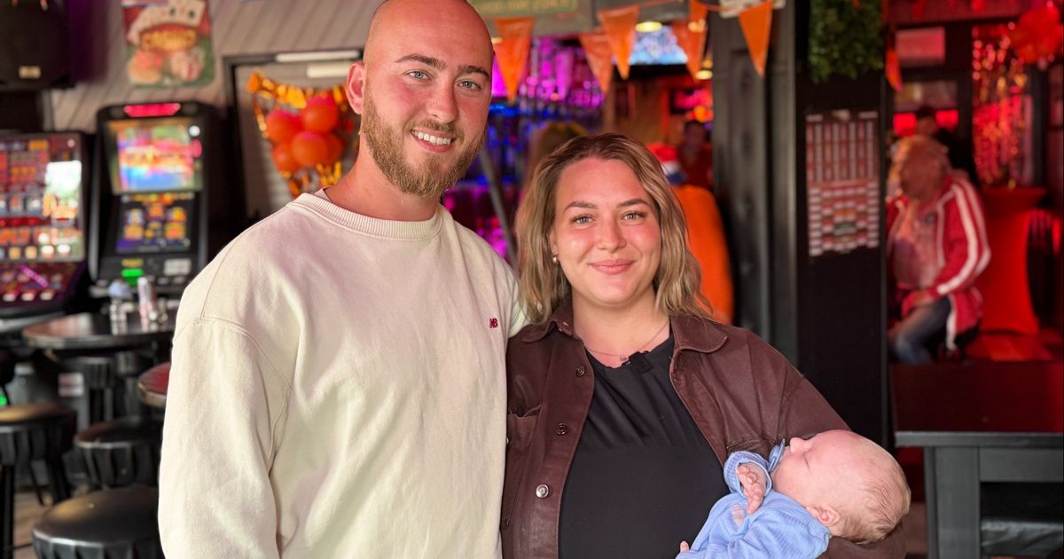 WK-baby geboren boven Haags oranjecafé: 'Over naam waren we het snel ...