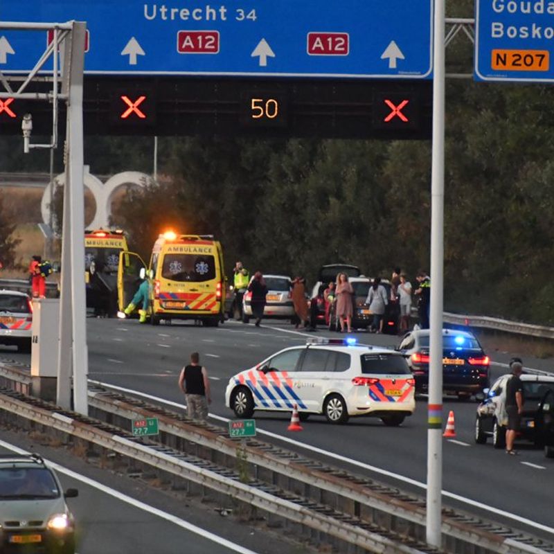 Drie gewonden bij ongeluk A12, weg weer vrij - Omroep West