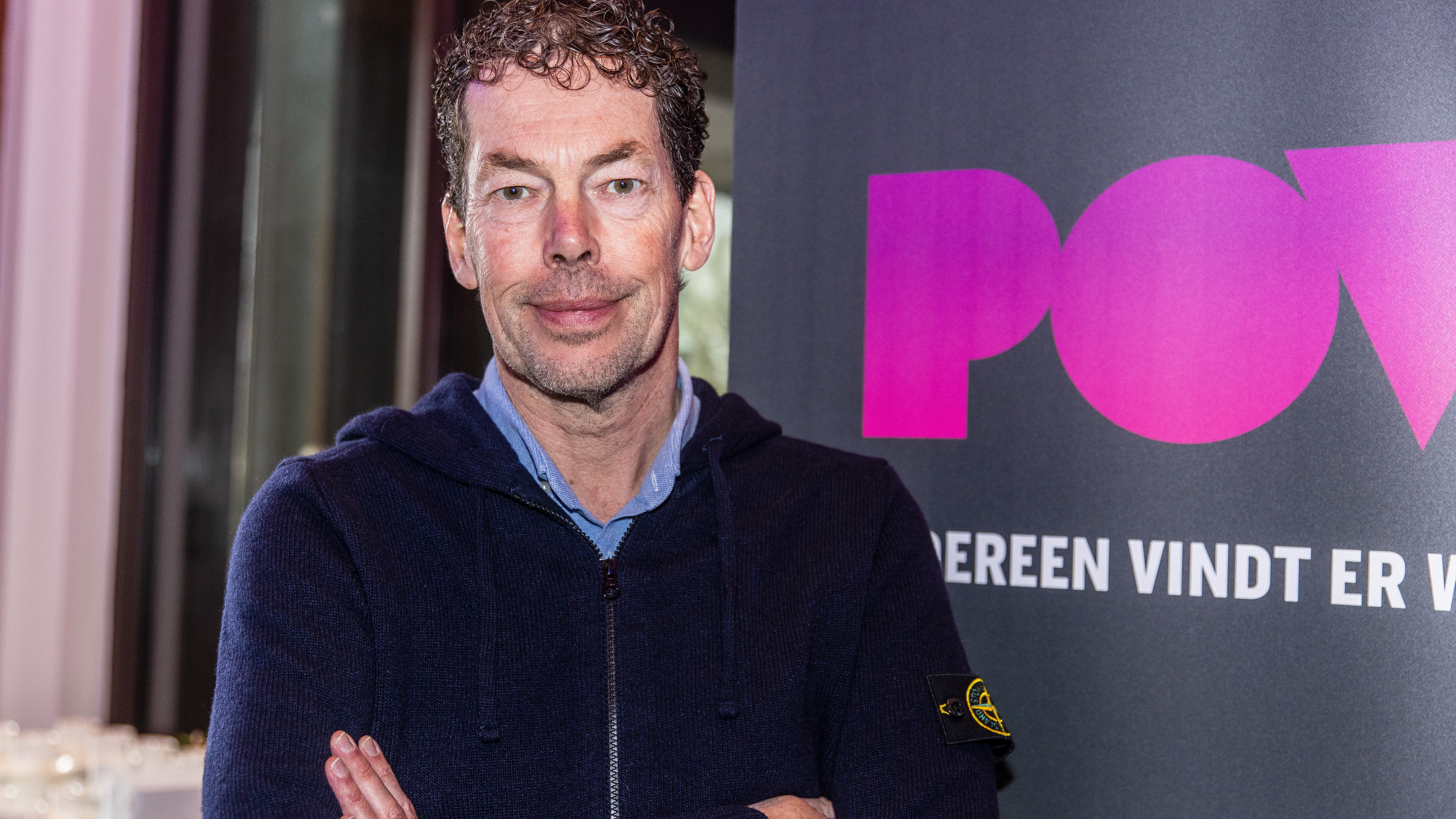 Nog geen verdachten in beeld in PowNed-incident met Sunneklaas - Omrop ...