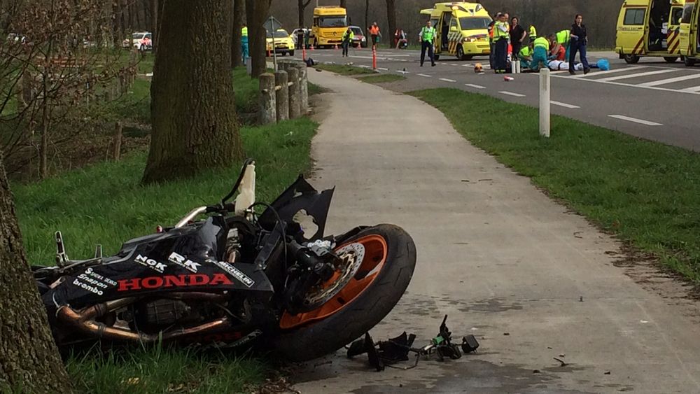 Fietser Swartbroek overleden na aanrijding met motor - L1